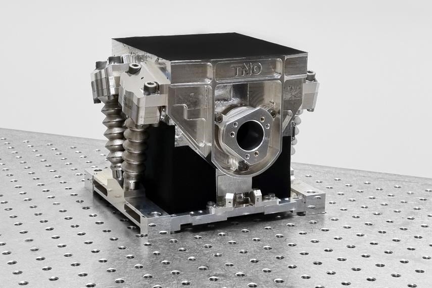 Laser communication in space, a solution for fast and secure ...